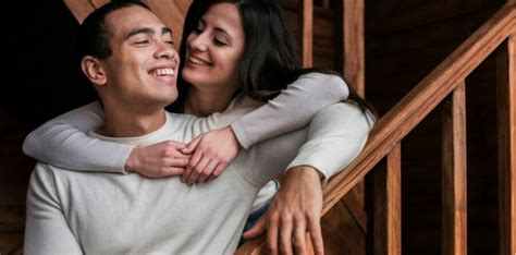 Posisi Seks Favorit Sesuai Dengan Zodiak Yang Patut Dicoba