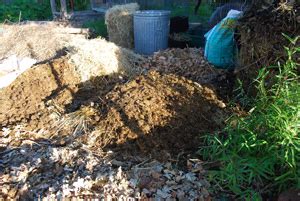 Build A Compost Pile How To Compost Compost How To Make