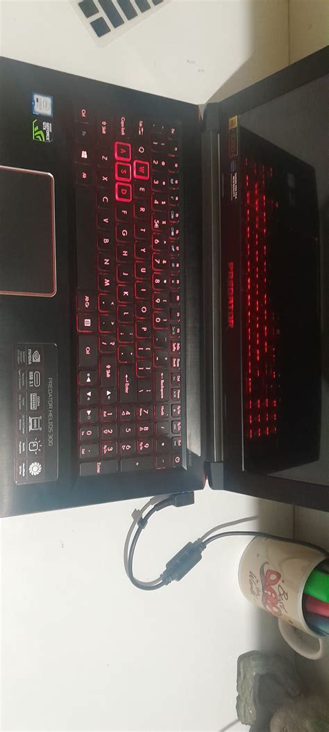 Predator Helios 300 Not Booting When Powered On Kb Lights Up But Nothing On The Screen Acer