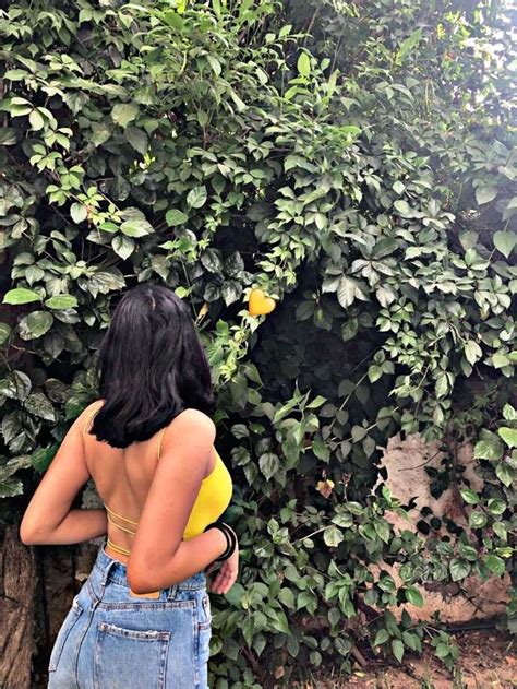 Pin By M R M On P H O T O De P R O F I L Photography Poses Selfie Ideas