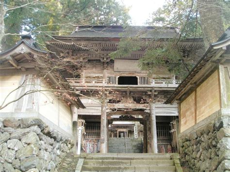 妙心上人の即身仏横蔵寺天台宗 日本秘境探訪即身仏五重塔三重塔一之宮滝棚田墓元寇史跡聖地巡礼