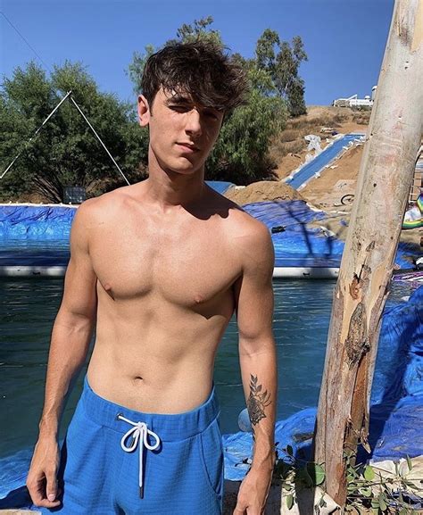 Sadboi On Twitter Rt Kevonwhite Twink Bryce Hall Was Better Then Twunk Bryce Hall