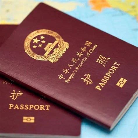 “停办护照”“绿卡剪角”传言不实 目前仍需尽量减少人员不必要跨境活动出入境管理机构移民