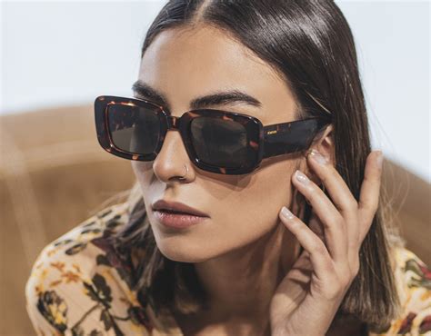 عینک آفتابی مناسب استایل و شخصیتتان را انتخاب کنید Komolife