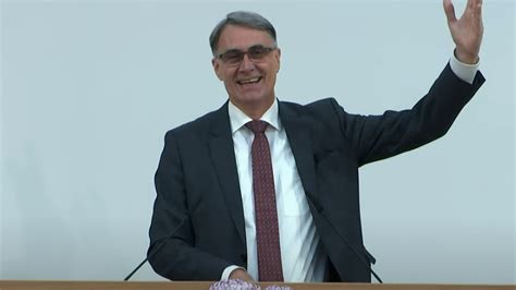 Läderach Dok über Prügel Privatschule Das Ist Die Geschichte Dahinter