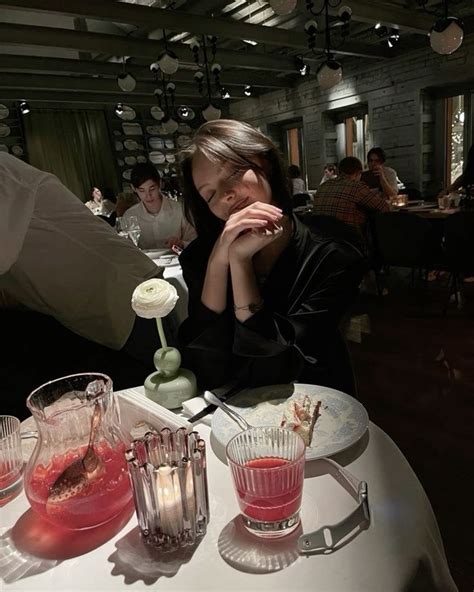 avery grambs the inheritance games Идеи для фото Фотосессия Кофейная девушка