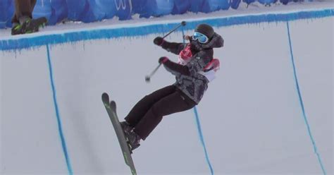 힘차게올림픽 데뷔 17살 김다은 무사히 마무리 프리스타일 스키 여자 하프파이프 예선 1차 시기