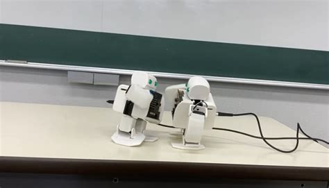 [活動報告] 大阪ﾊｲﾃｸﾉﾛｼﾞｰ専門学校 人工知能学科 3年生制作動画 ダンスバトル！ これだけは知っておきたい ロボット