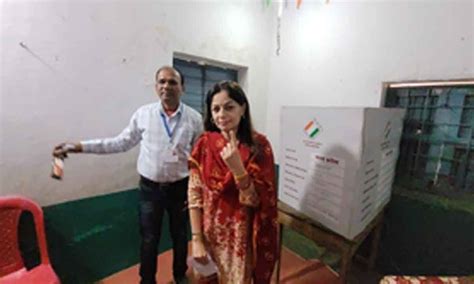 Voting For Single Phase Election In Mp Underway Peacefully Ec