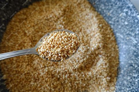 Premium Photo Fresh Roasted Sesame Seedsroasted Sesame Seeds For