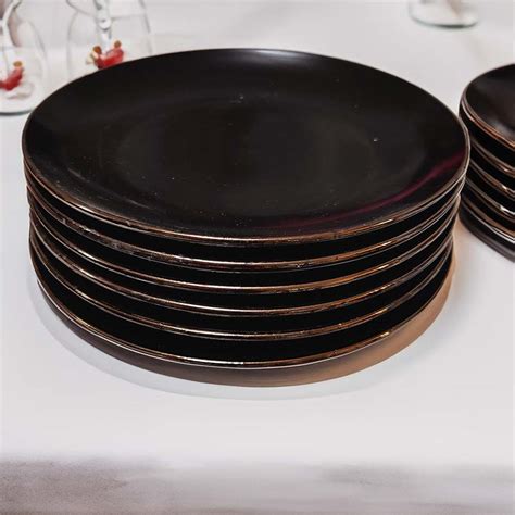 סט צלחות קרמיקה 18 חלקים שחור פס זהב נישה Nisha