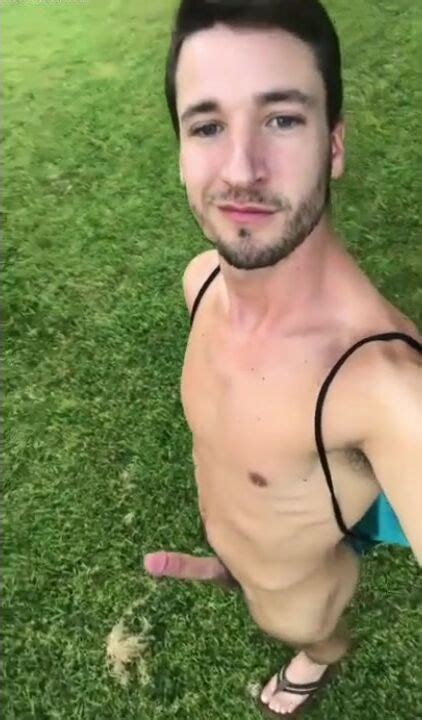 Risky Wank At The Local Park Gayboystube