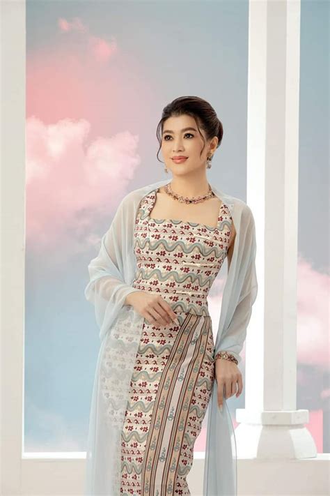 ချုပ်ပုံဒီဇိုင်းလှလှလေးများ😍