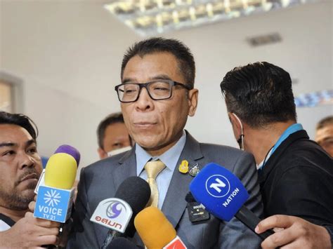 พบกลุ่มบุคคลยื่น กกต ขอจดตั้งพรรค อนาคตไกล ยันไม่เป็นนอมินีของใคร