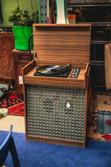 Light Up Record Player Unit On The Square Emporium