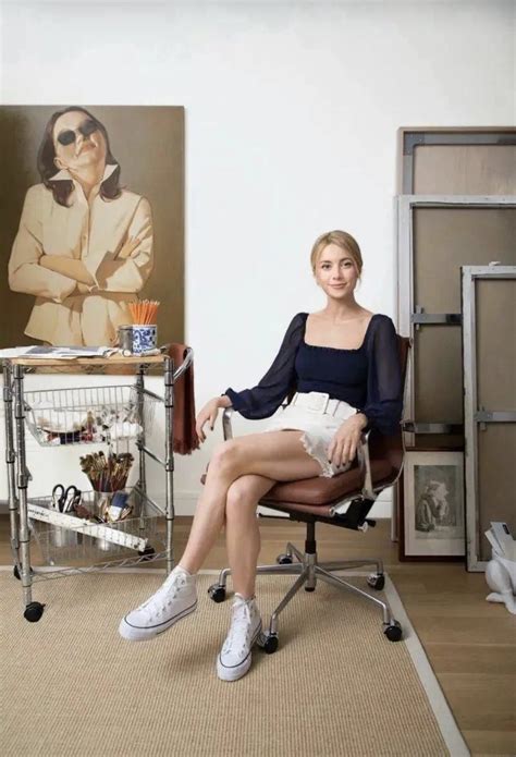 舌头是地獄之火🇺🇸🇯🇵（不私聊） On Twitter 来自加拿大的（1） 安娜·韦扬特（anna Weyant） 她年仅27岁，画作不到几年时间暴涨100多倍，成为顶级画廊高古轩最年轻的