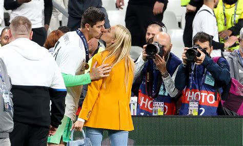 Portret Mishel Gerzig De Toekomstige ‘mevrouw Courtois Thibaut Is