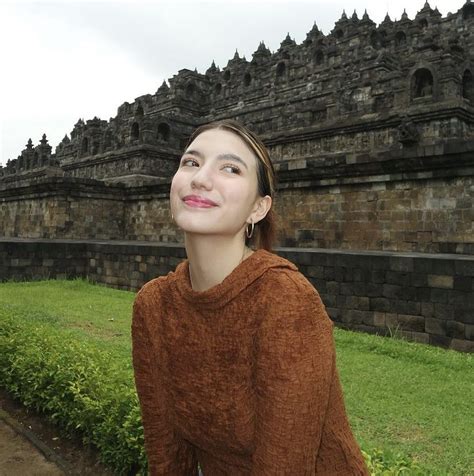 Cassandra Lee Jalan Jalan Ke Candi Borobudur Bareng Ryuken