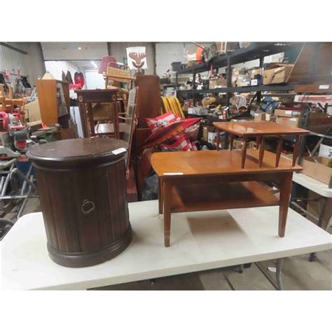 Step Back End Table 23 X 28 X 18 End Table 21 X 19