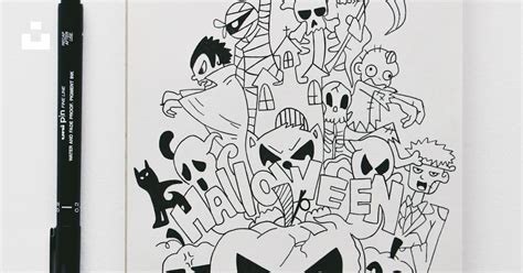 남자와 여자의 그림이 있는 흰색 프린터 용지 사진 Unsplash의 무료 이란 이미지