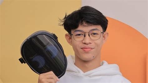 Vinky Yt Sukses Ciptakan Tren Baru Dengan Tiba Tiba Vinky Ramadhan Showbiz