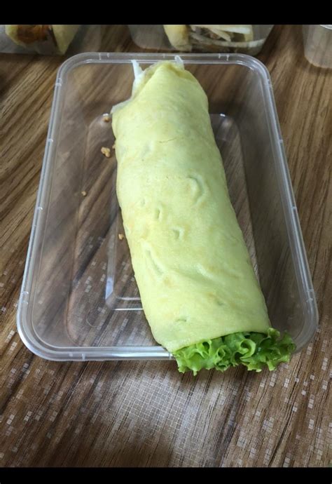 Lumpia Sariwa Food And Drinks Local Eats On Carousell