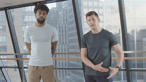 4 Sacroiliac Joint Stretches That Can Relieve Low Back Pain