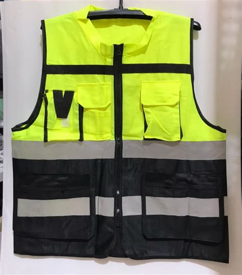 เสื้อสะท้อนแสงผ้าโพลีเอสเตอร์ แบบมีซิป F 16 Vr Richly