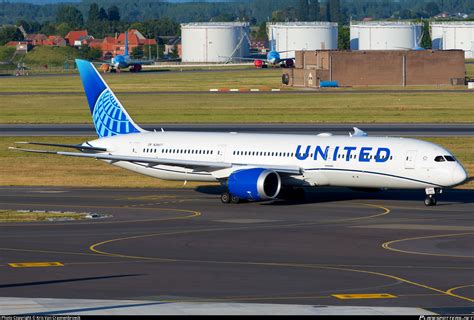 N29977 United Airlines Boeing 787 9 Dreamliner Photo By Kris Van