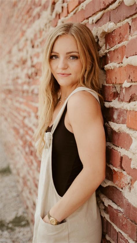 Senior Girl Photography Poses And Ideas Artofit