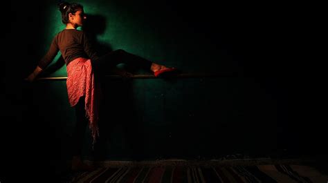 Fotografia Nidaa Badwan E Gli Autoritratti Di Un Esilio Volontario