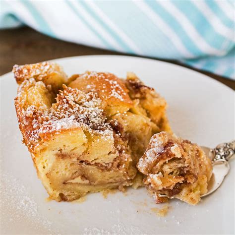 Cinnamon Roll Bread Pudding