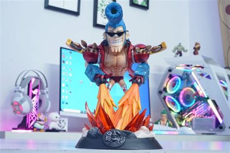 M H Nh Big Chibi Nico Robin Cm