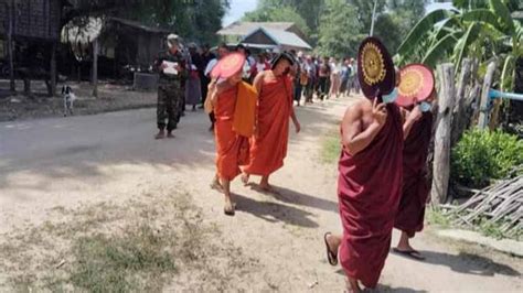 Dvb ပေါက်မြို့နယ်က ရဟန်းသံဃာတော်များ ပတ္တနိက္ကုဇ္ဇန သပိတ်မှောက် ကံဆောင်