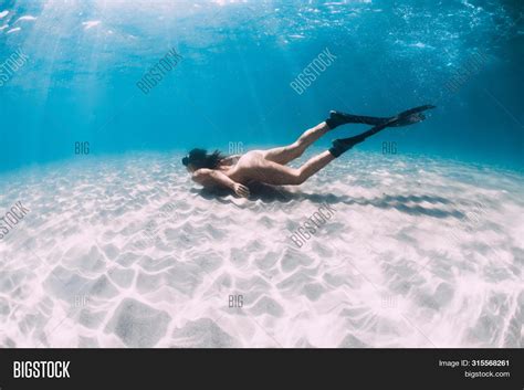 Naked Woman Free Diver Image Photo Free Trial Bigstock