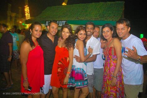 Lk Jalahuta Sri Lankan Sexual And Funny Site Hikka Beach Real Photos In Sri Lanka