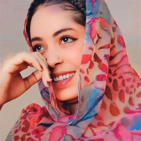 كرينا كابور الضعين ميمي سمير Facebook