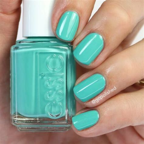 Aqua Nails The Gorgeous Nail Trend To Try This Year