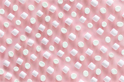 분홍색 배경에 분홍색과 흰색 미니 마시멜로의 배경 또는 질감 개체 그룹에 대한 스톡 사진 및 기타 이미지 개체 그룹 건강에 좋지 않은 음식 겨울 Istock