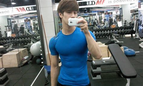 Kwak Yong Hwan Pretty People Dresses For Work Sporty