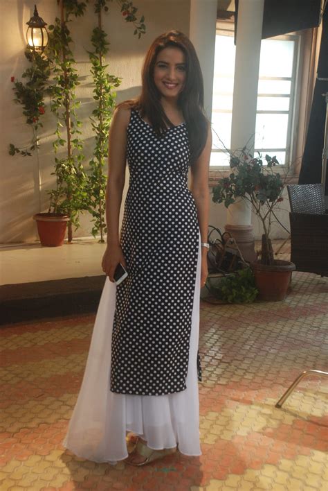 Jasmin Bhasin Speaks On The Success Of Tashan E Ishq