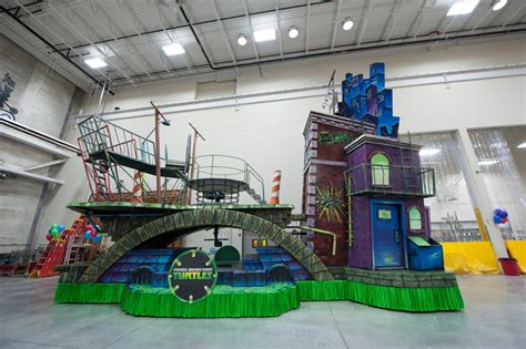 Tmnt Float Ready For Macys Thanksgiving Day Parade