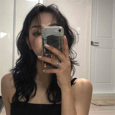 합정미용실 홍대미용실 롱롱위캔드 유정원장 유정씨의 레이어드펌 쏘 골져스🖤 다 같은 스타일이 아닌 개개인의 모질과 얼굴형 어울리는 무드에 맞춰 디자인 합니다 🫧🤍