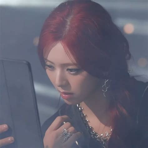 Yuna Itzy In Itzy My Girl Rapper