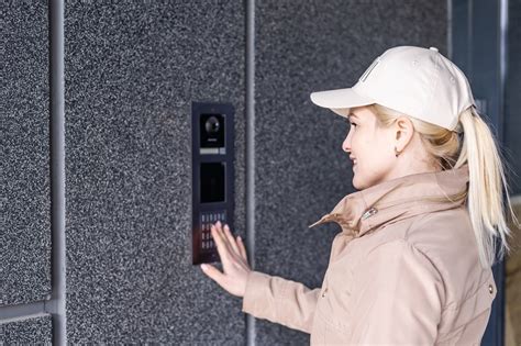 Intercom System Apartment Building Los Angeles Pick The Best Installer