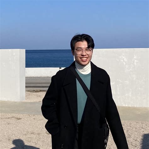 Hyunseo 롯데백화점 동탄점 의 스타일링 리스트 Uniqlo