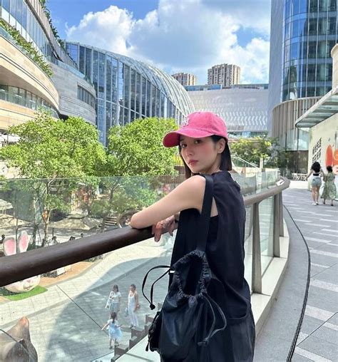 권은비 인형이야 여신이야 낮밤 다 예쁜 올블랙 여신