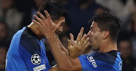 시메오네 선제골 함께 기뻐하는 김민재