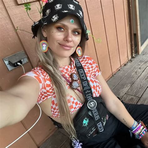 Bridgette Dillard Bridgettethebutterfly • Threads Say More