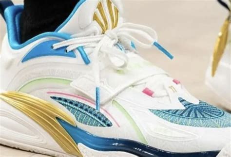欧文上脚「kai 1」新配色！颜值你打几分？ 球鞋资讯 Flightclub中文站sneaker球鞋资讯第一站